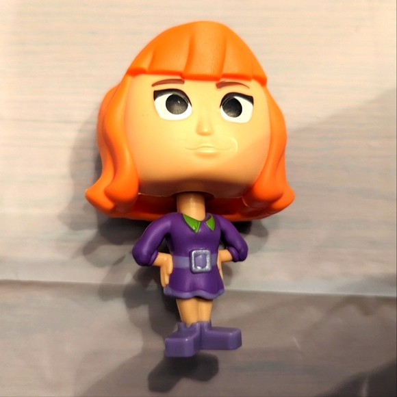 Mattel | Toys | Daphne Blake Bobblehead Action Figure Toy Scooby Doo ...
